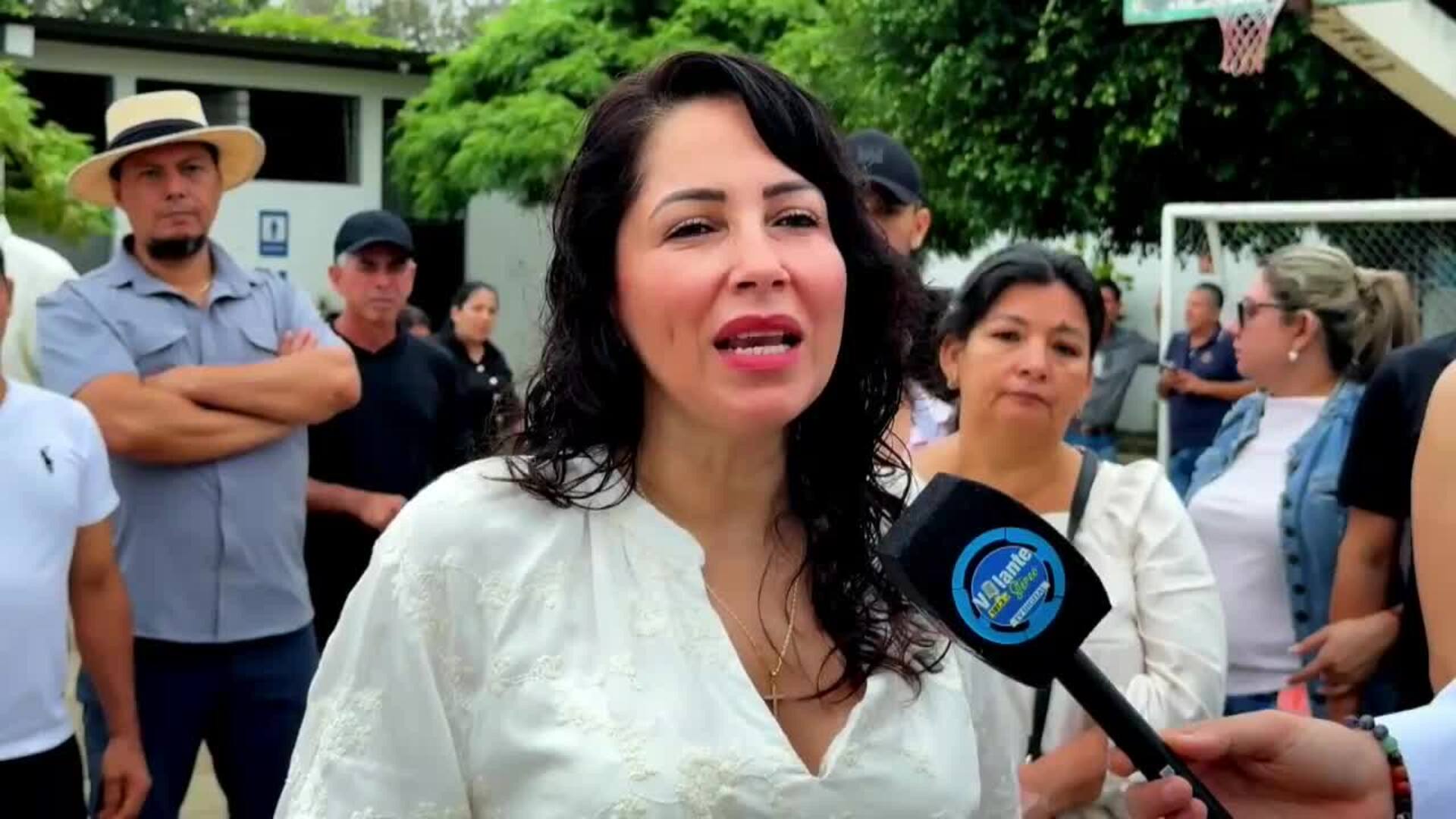 La correísta Luisa González dice que en referendo de Ecuador se juegan ...