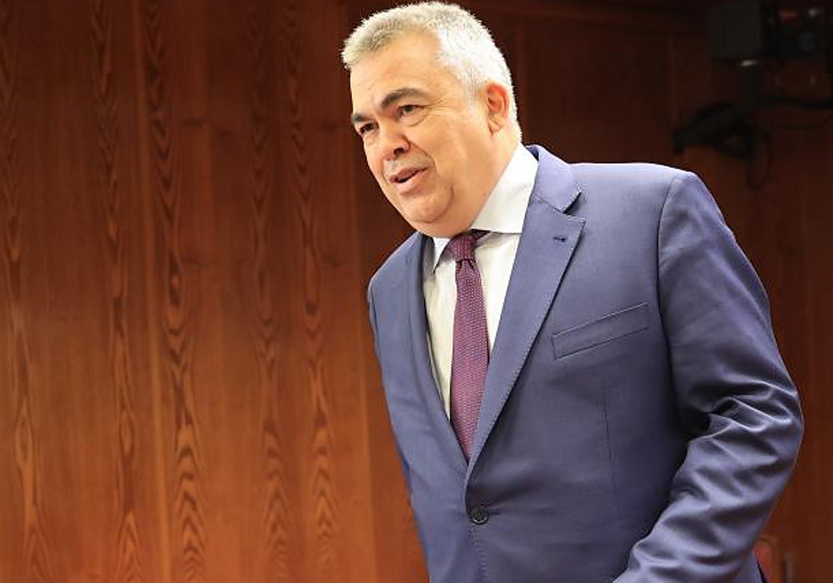 Cerdán se apoyó en un círculo íntimo que no saltó hasta las pistas de ...