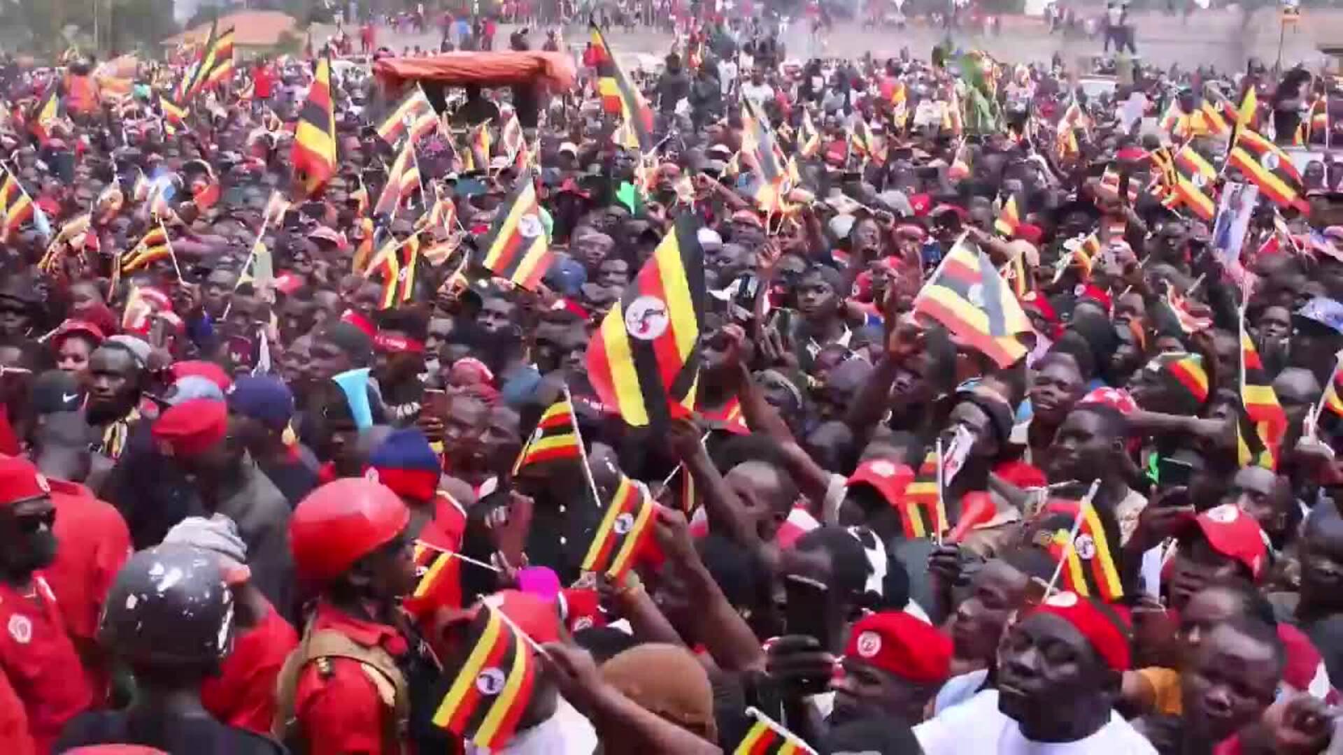 Bobi Wine se dirige a sus seguidores a días de las elecciones en Uganda
