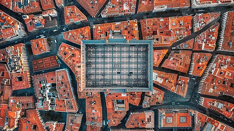 Carolina Herrera desvela el icónico lugar de Madrid en el que celebrará su desfile