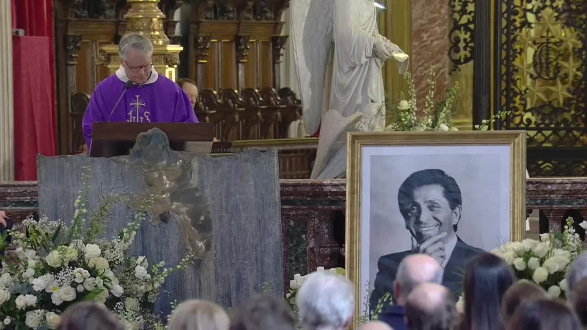 El mundo de la moda y el cine despide a Valentino en Roma