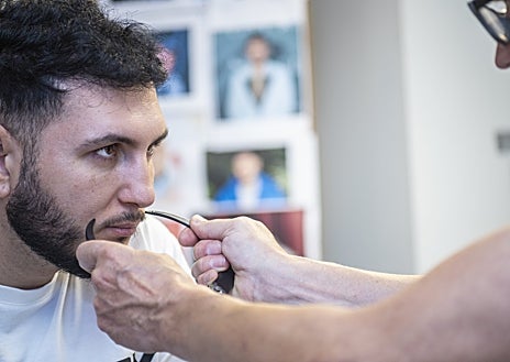 Omar Montes presenta su figura en el Museo de Cera entre risas y ...