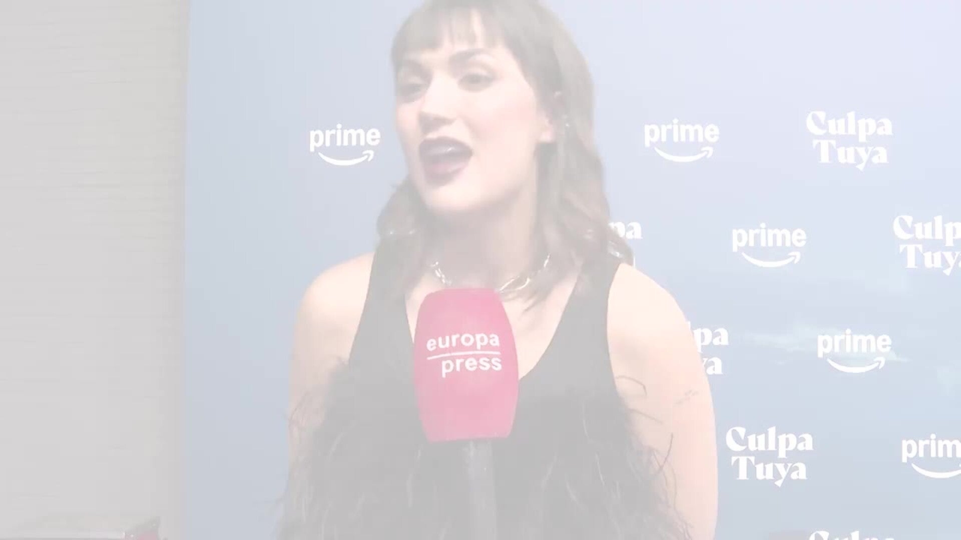 Michelle Calvó, molesta ante las preguntas por Carlo Costanzia: "Basta ya"