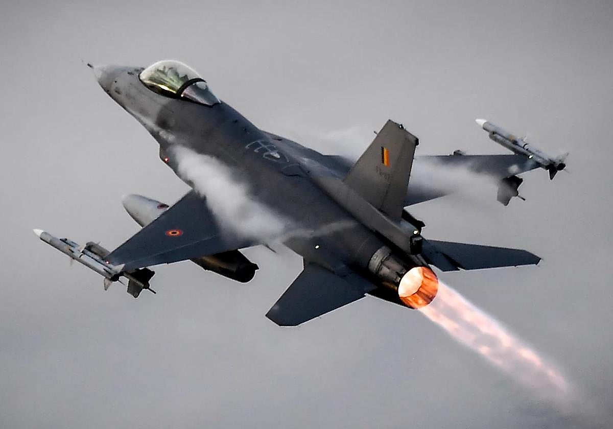 Un avión privado se estrella tras sobrevolar Washington y ser interceptado por un caza F-16