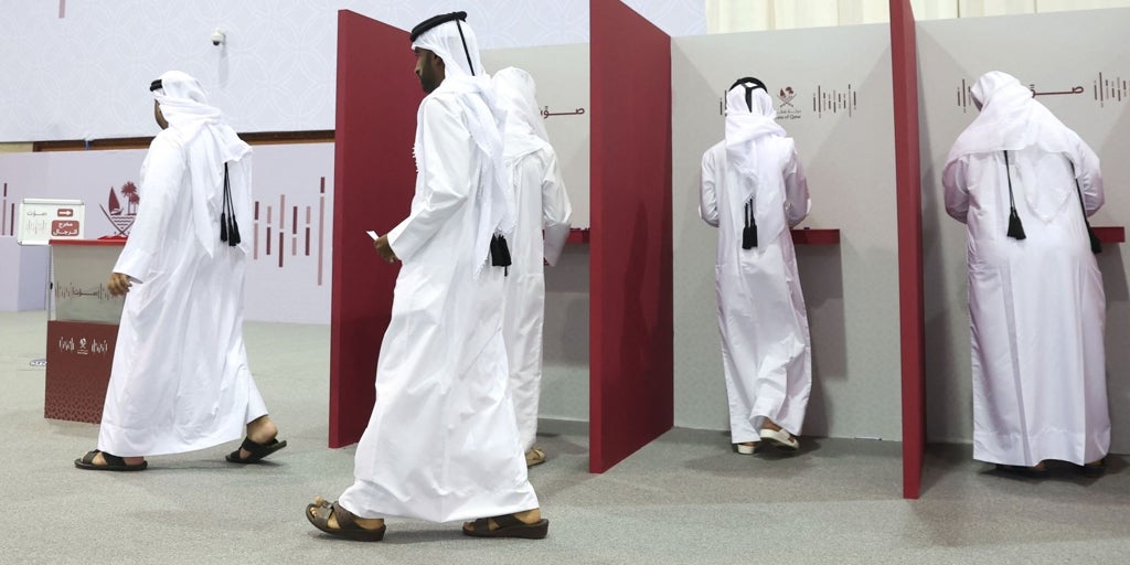 Qatar decide en referéndum abolir su experimento de democracia