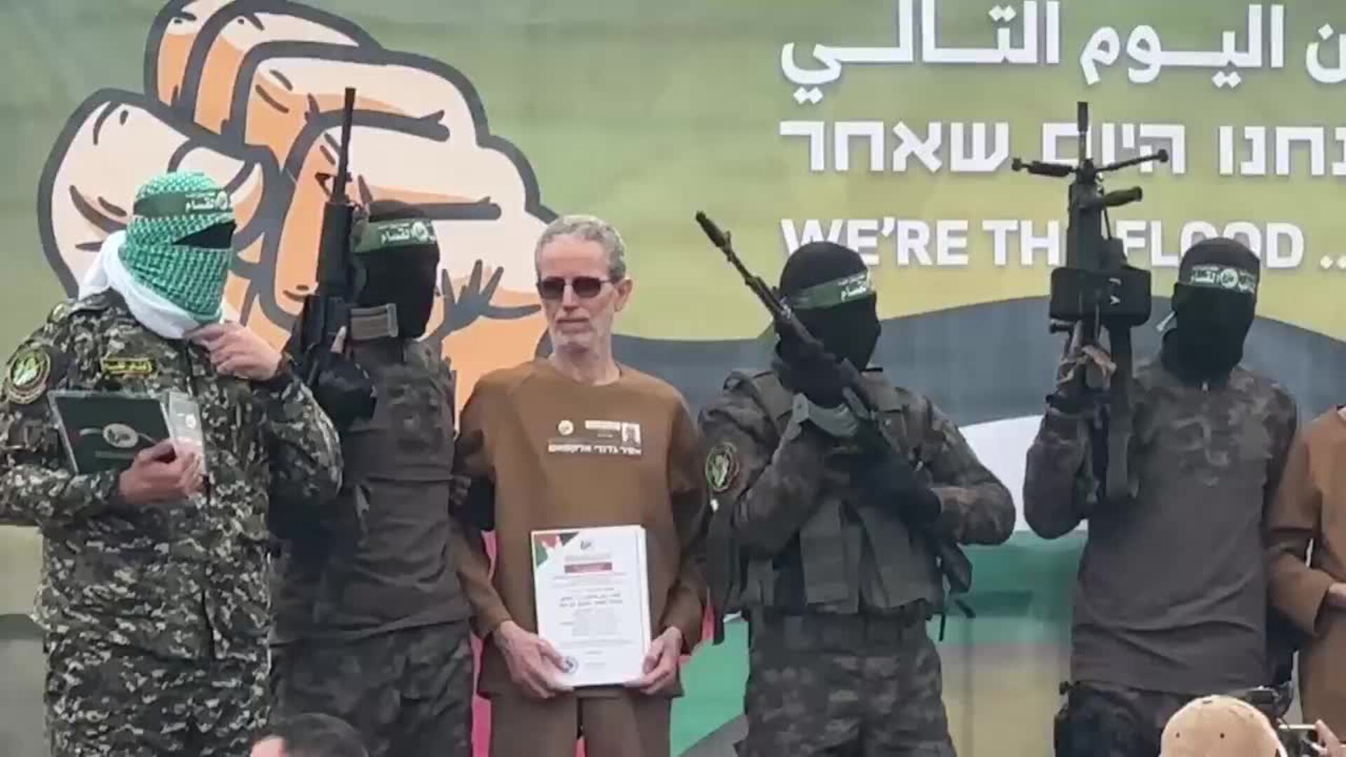 Hamás libera en Deir al Balah a Ohad Ben Ami, Eli Sharabi y Or Levy