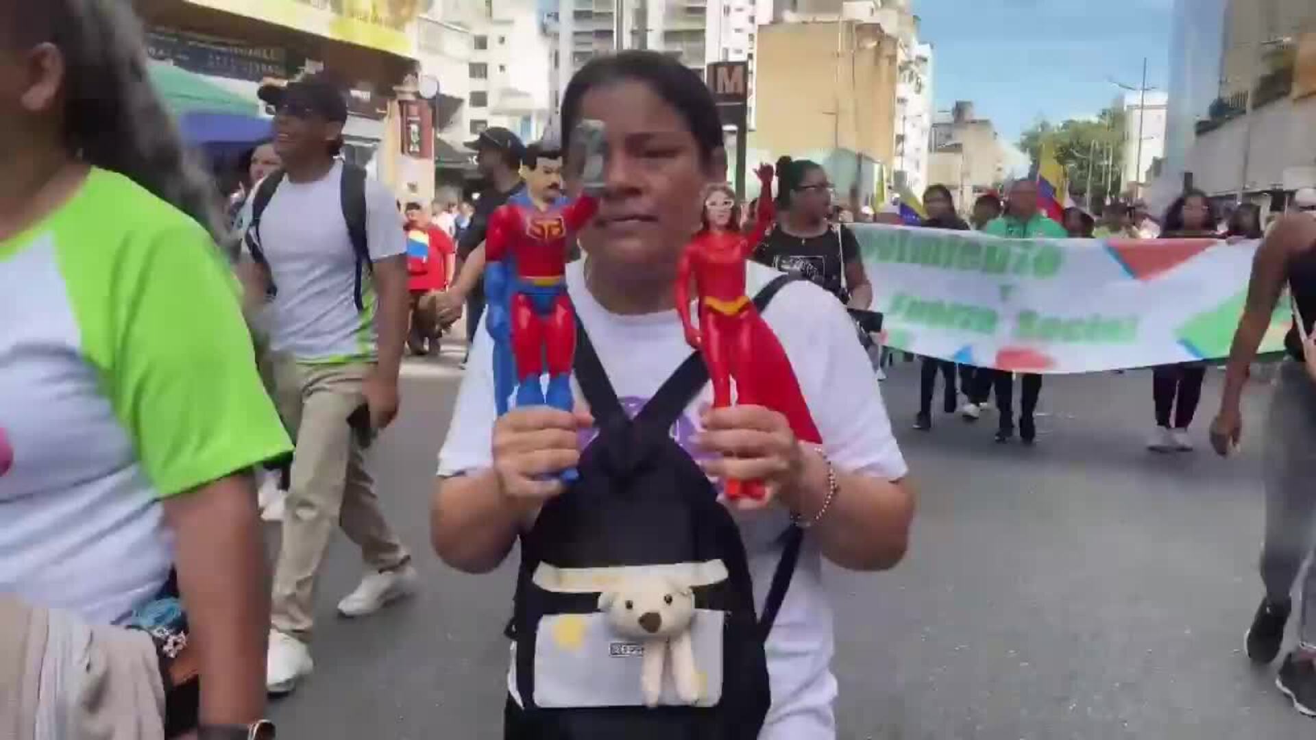 "Free Maduro" y "Bring them back!" exigen los chavistas que volvieron a ...
