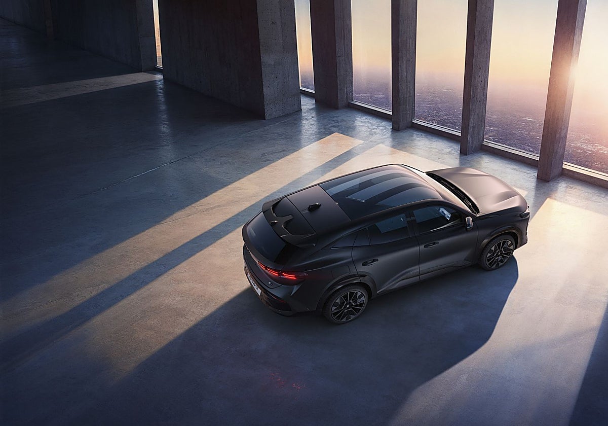 Renault corona su gama mundial con el Filante, un crossover híbrido de lujo