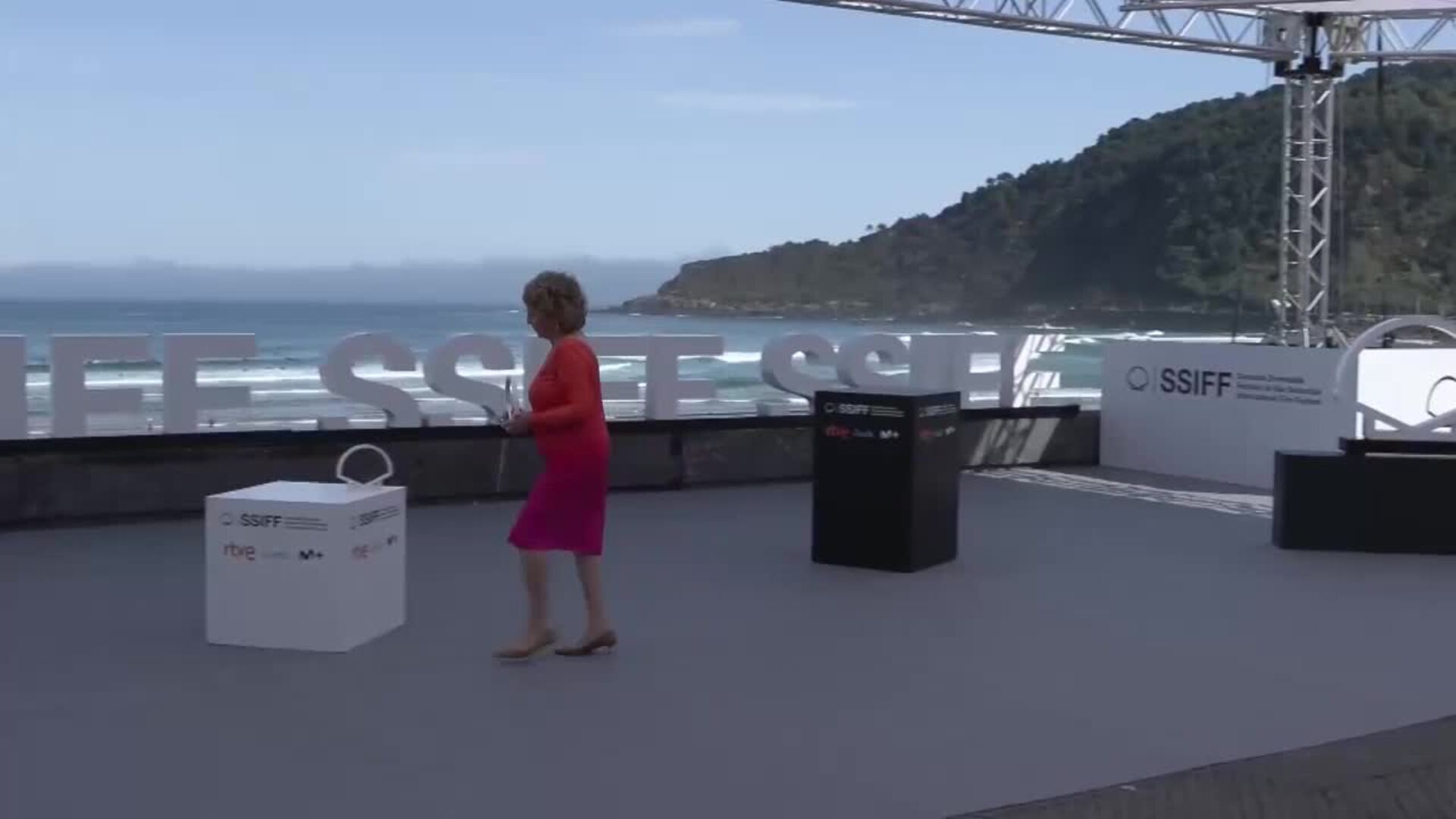 Posado de la productora Esther García, Premio Donostia 2025