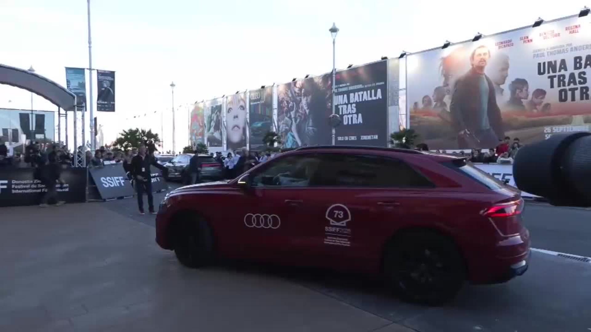 Colin Farrell llega a San Sebastián para presentar 'Ballad of a small ...