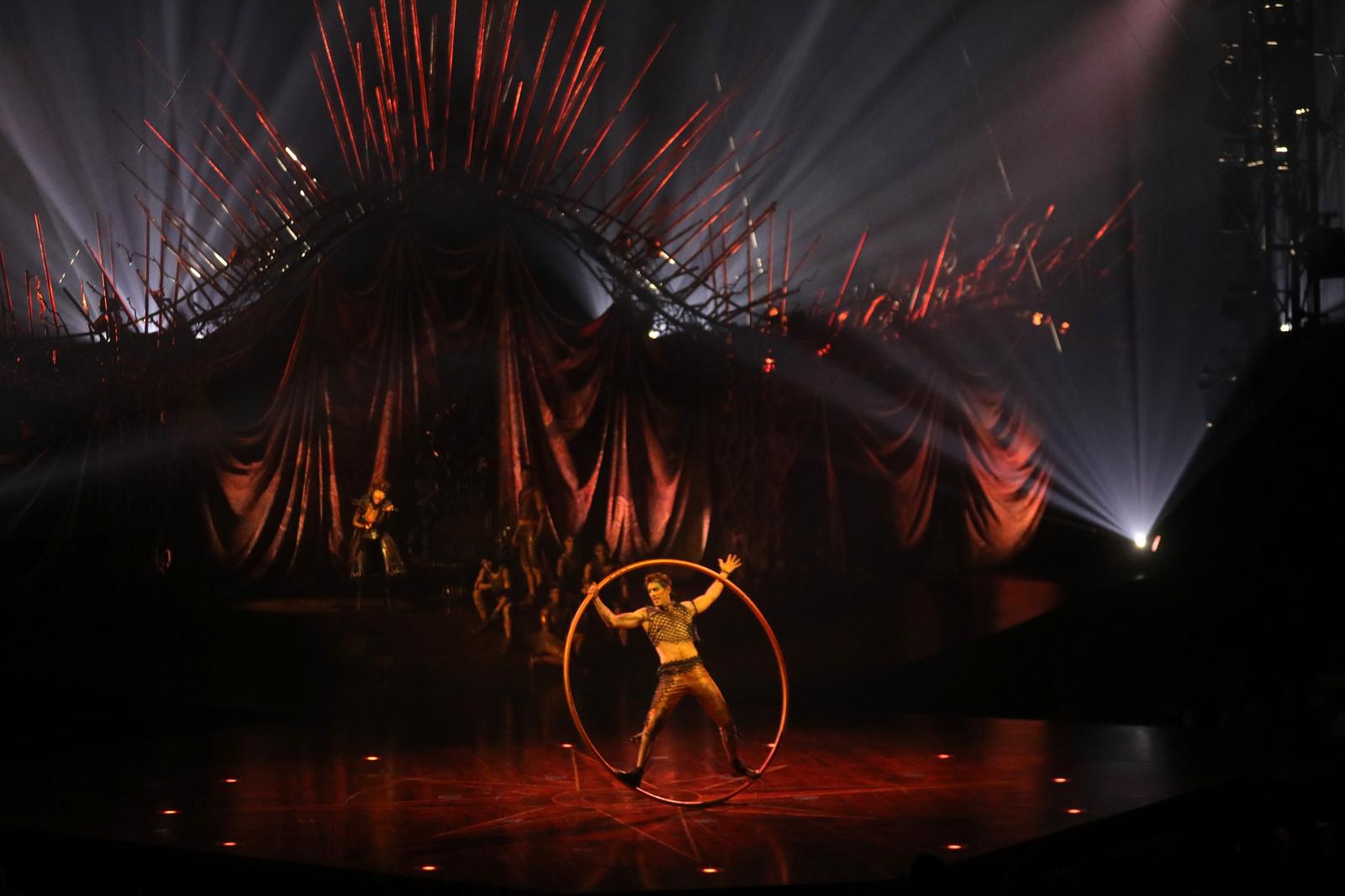 Imágenes del estreno de 'Alegría' del Circo del Sol en Sevilla