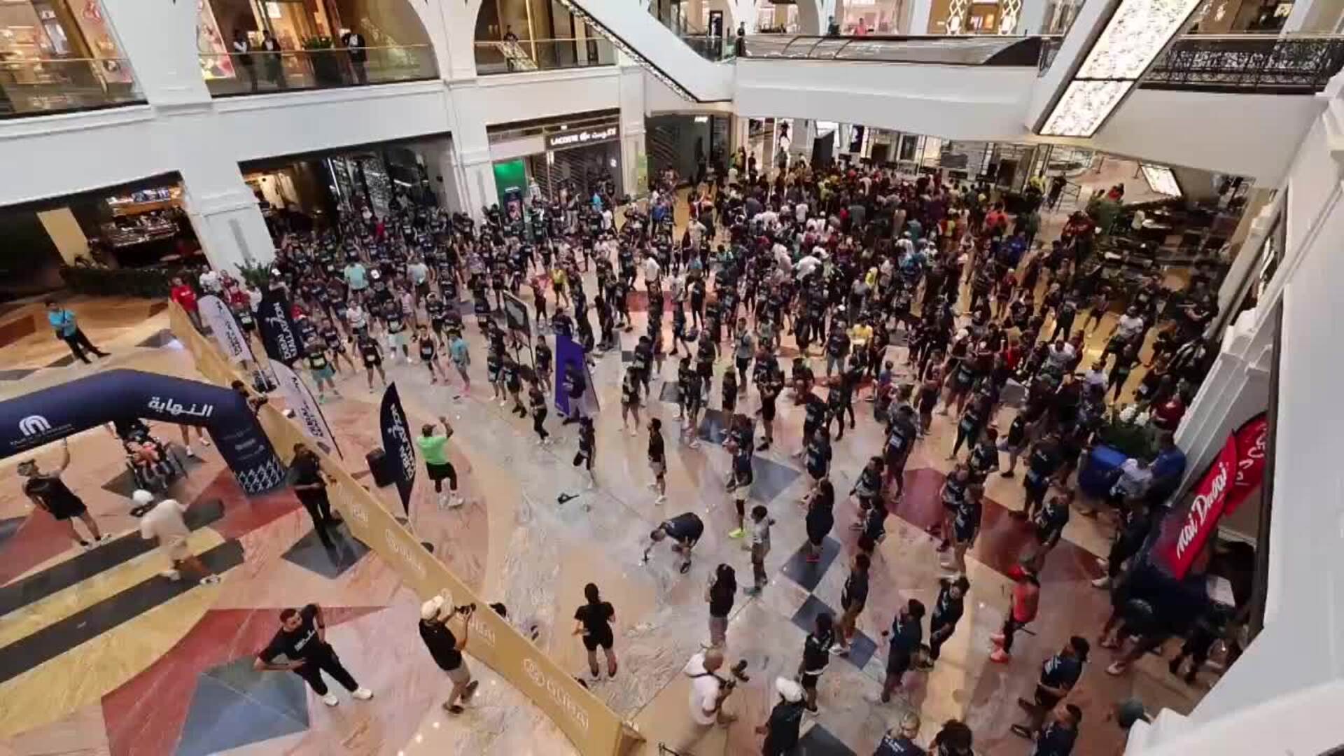 Dubái mantiene el deporte en verano con el Mallathon en el Mall of Emirates