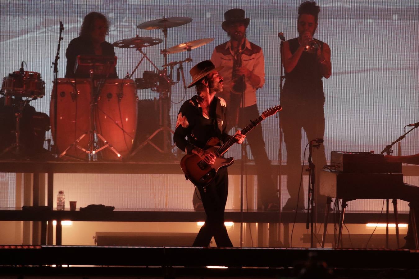 Leiva culmina su gira española en Sevilla