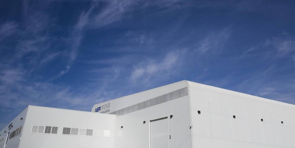La aeronáutica vasca Aernnova cierra su planta de Sevilla tras perder ...