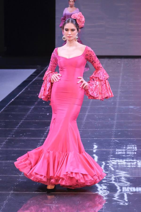 El desfile de Molina Moda Flamenca en SIMOF 2024, en imágenes