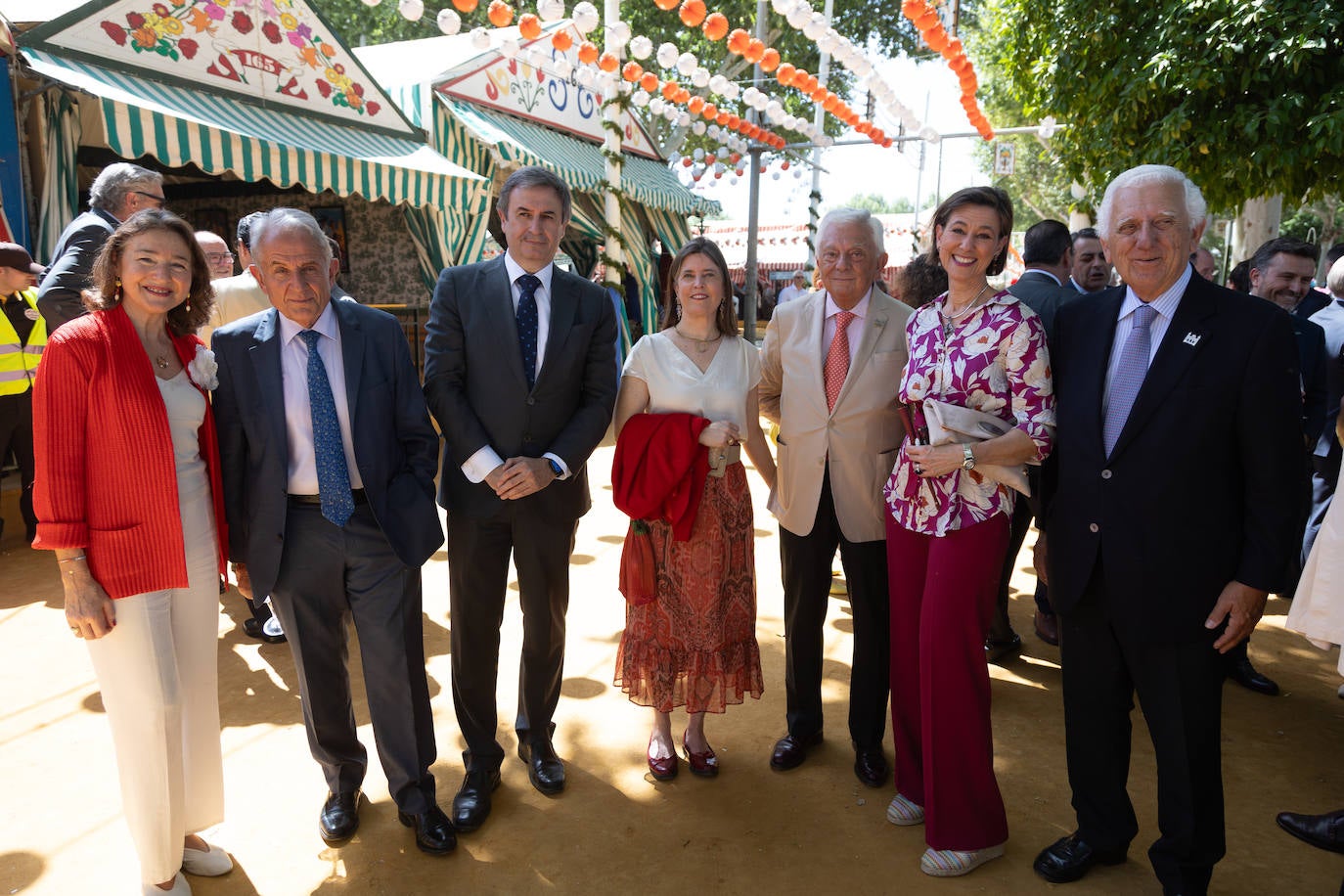 Martes de recepciones en las casetas de la Feria de Abril de Sevilla ...