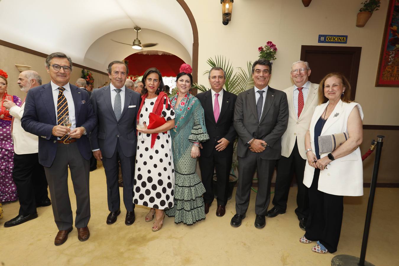 Miércoles de recepciones en las casetas de la Feria de Abril de Sevilla