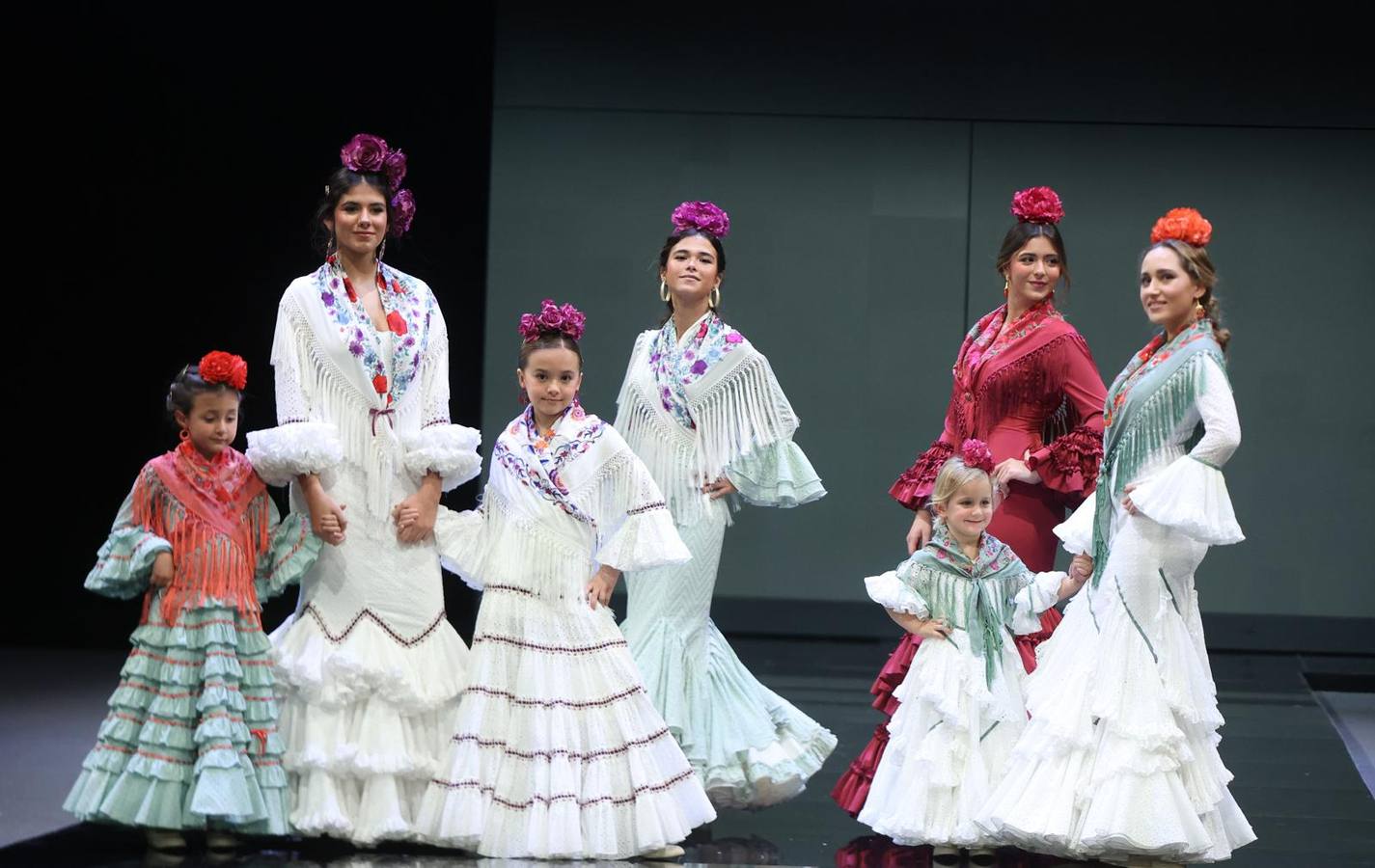 El desfile de Maricruz & Montecarlo desde 1958 en SIMOF 2025, en imágenes
