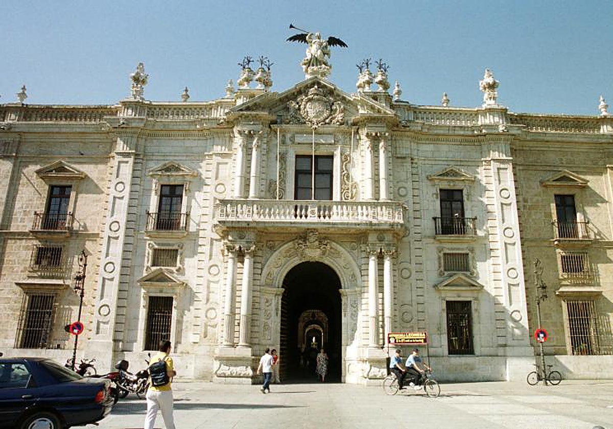 ¿Qué tendrá el Rectorado de la Universidad de Sevilla que todos quieren ...