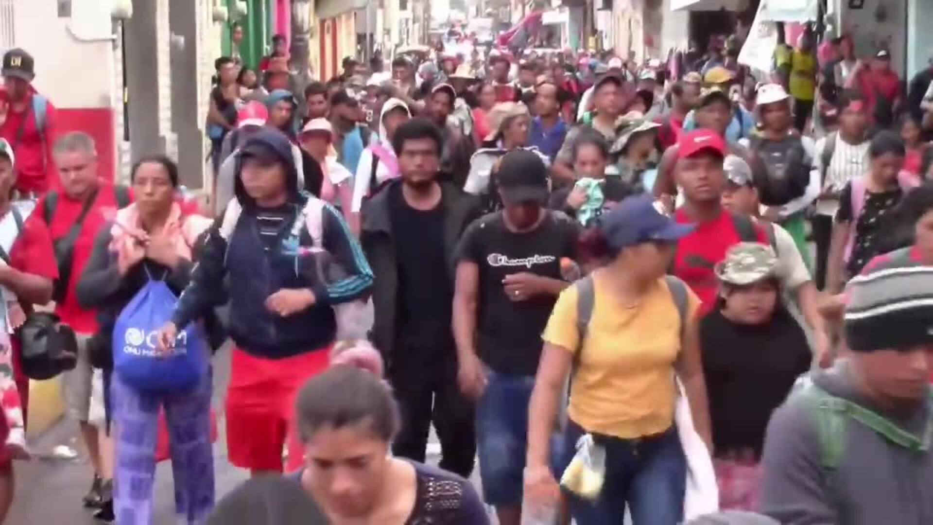 Avance De La Caravana Migrante Crea Presión Al Gobierno De México Ante