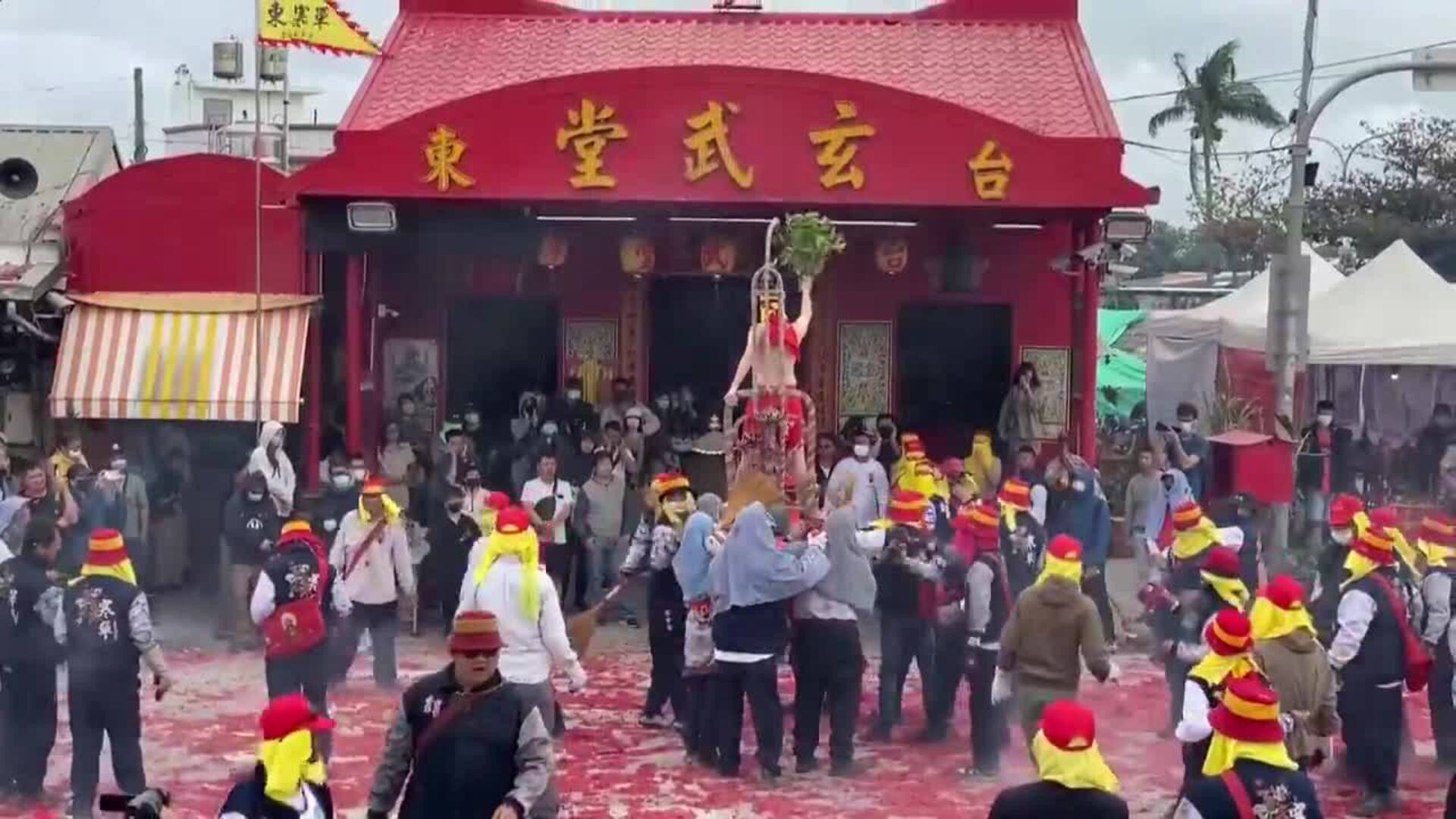 Taitung celebra el ritual del 'Bombardeo del maestro Handan'
