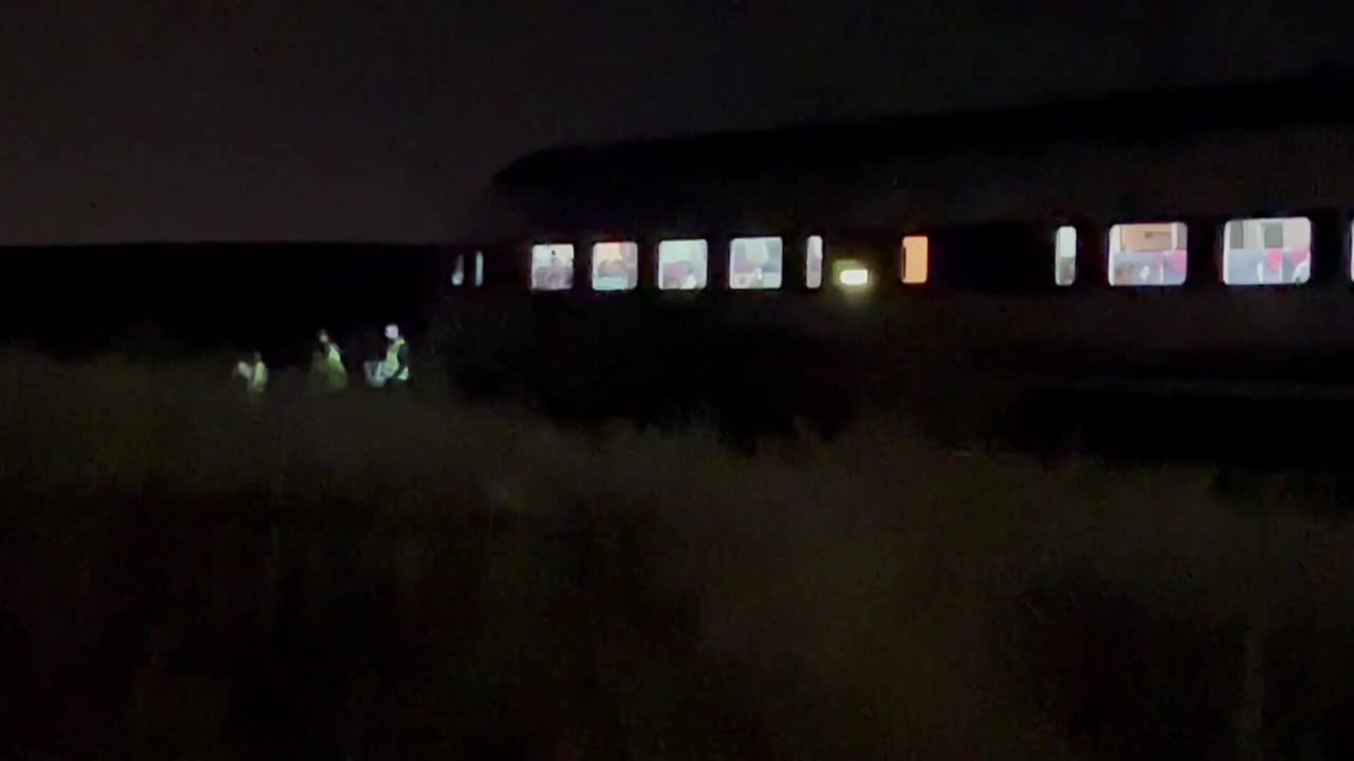 Mueren dos personas tras ser arrolladas por el Alvia de Madrid en Moriscos (Salamanca)