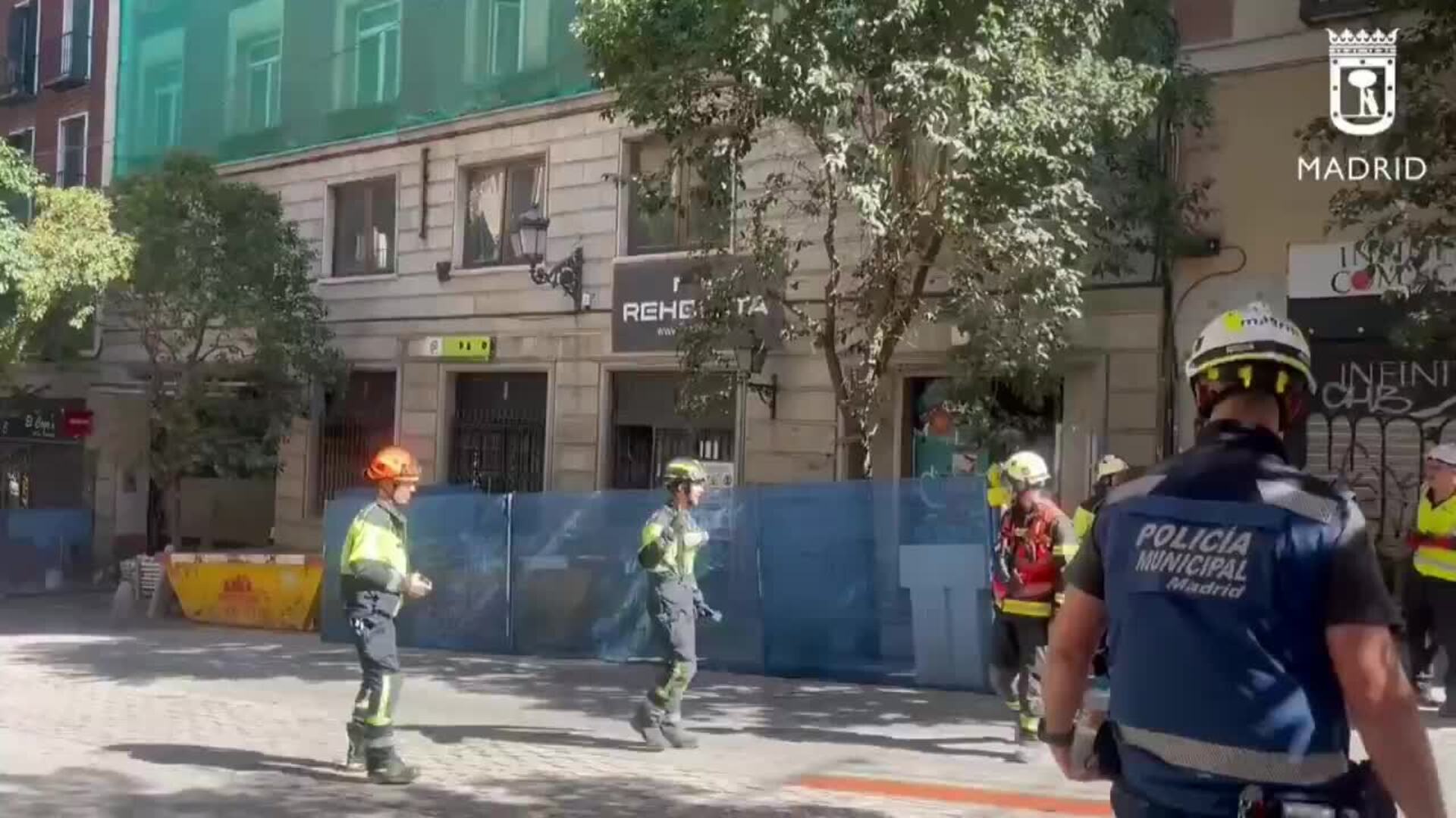 Tres heridos y cuatro desaparecidos tras el derrumbe de un edificio en el centro de Madrid