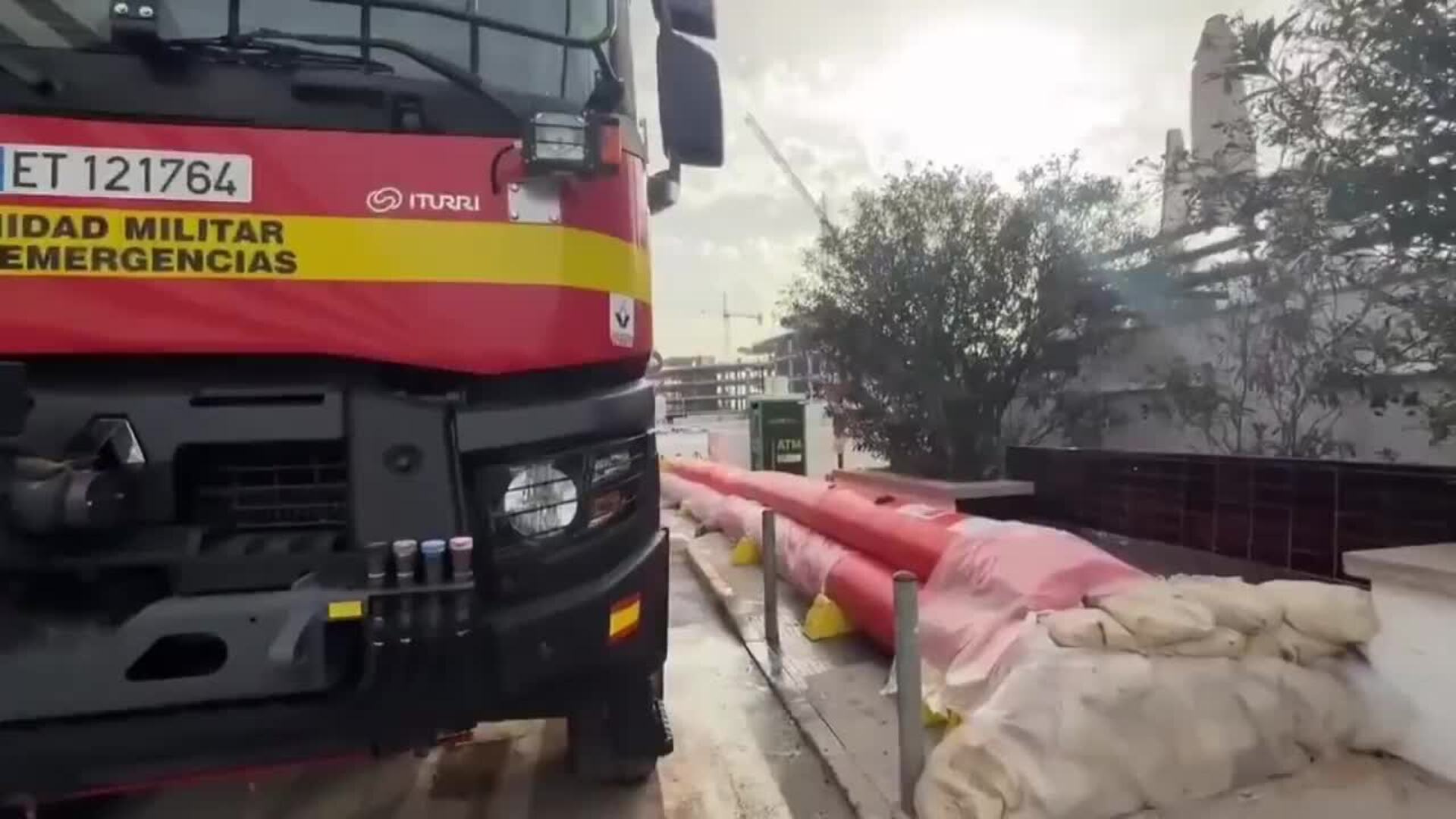 La UME limpia y achica agua tras las fuertes lluvias en Ibiza