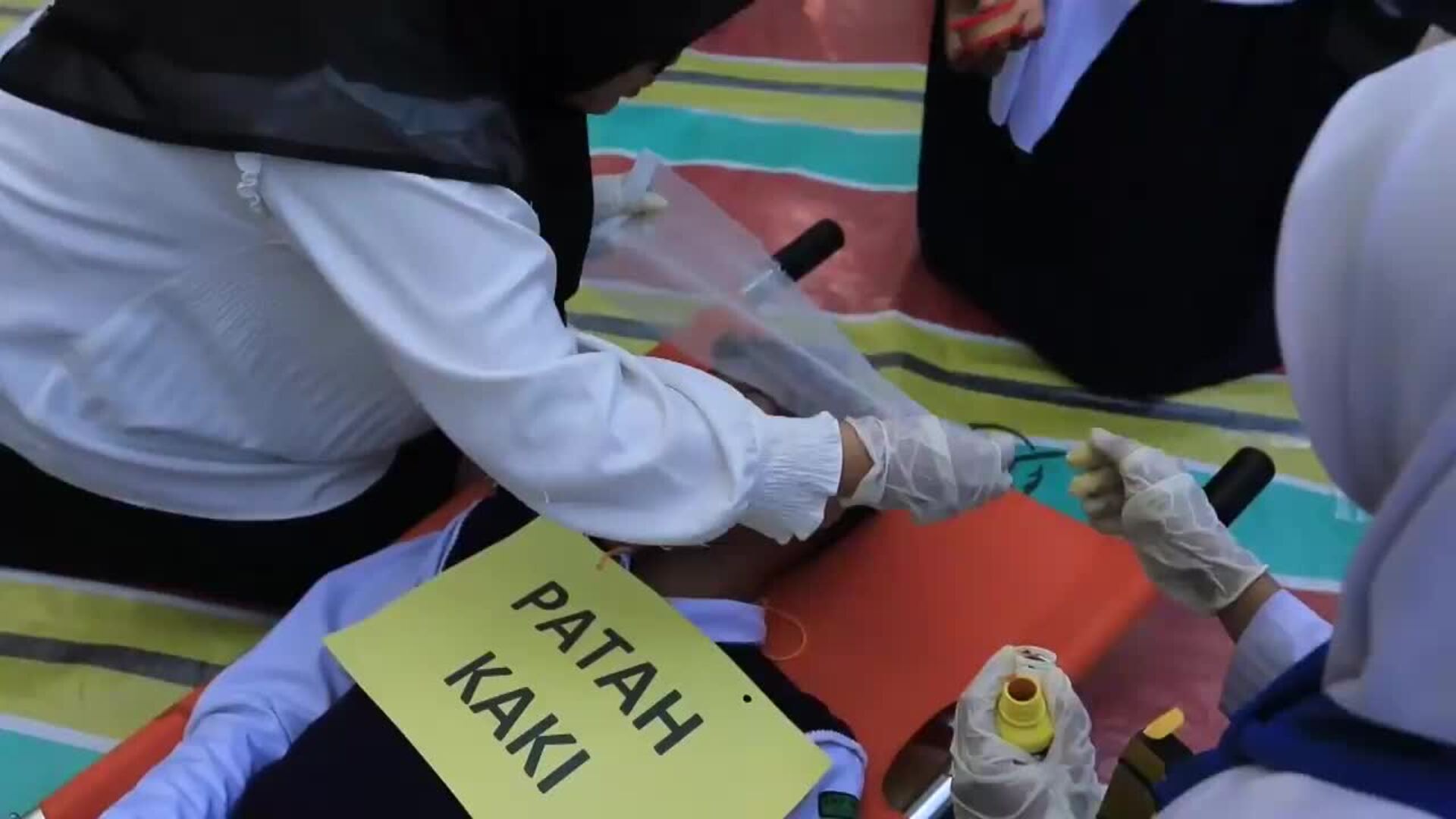 Organizan un simulacro de tsunami y terremoto en un colegio de ...