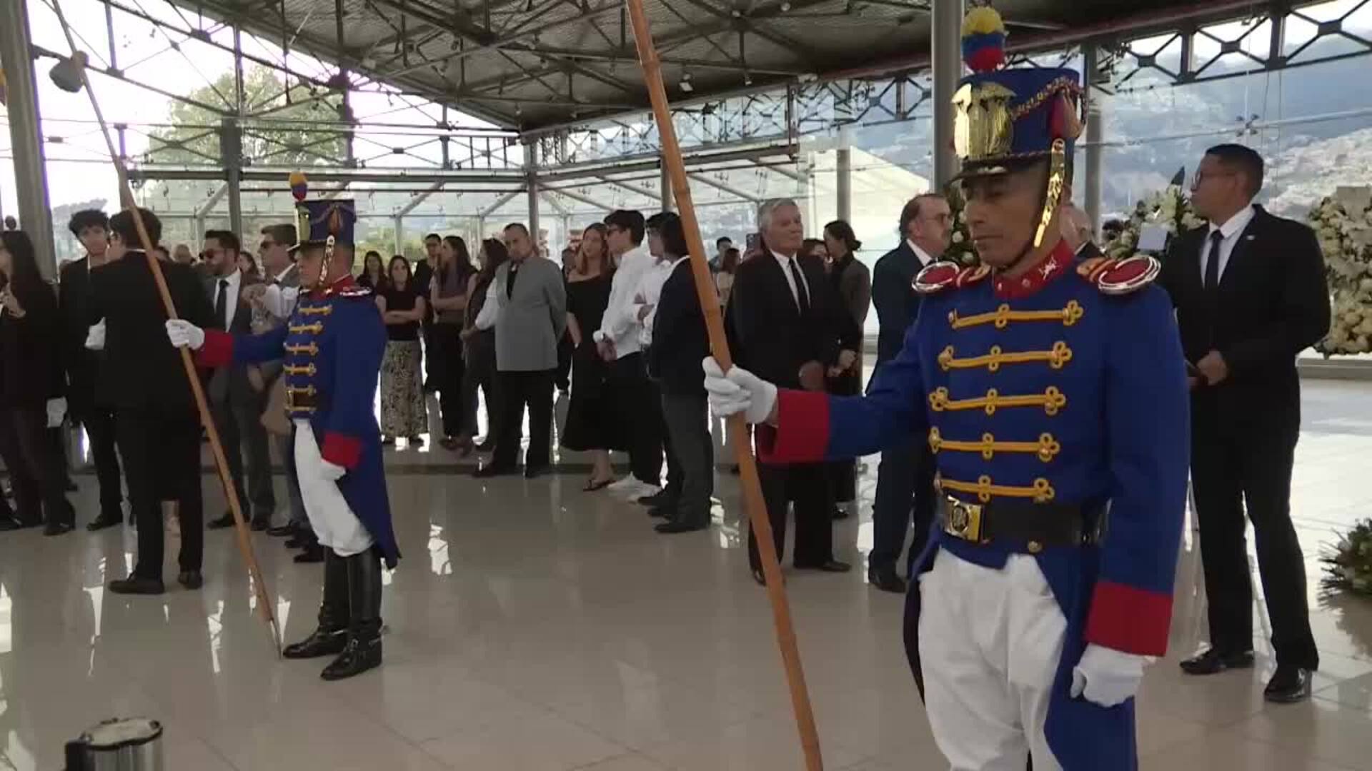 Ecuador despide a Rodrigo Borja, expresidente fallecido a los 90 años