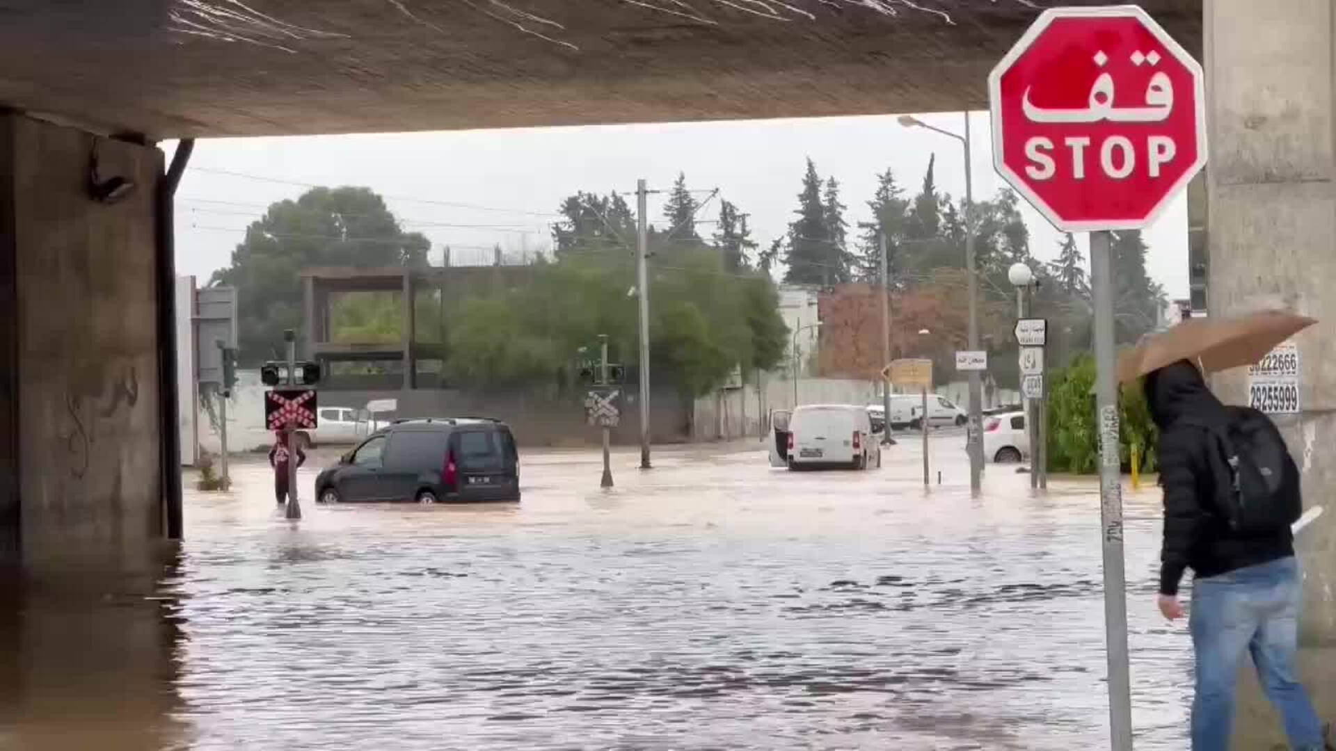 Las inundaciones por las fuertes lluvias dejan al menos 3 muertos en Túnez