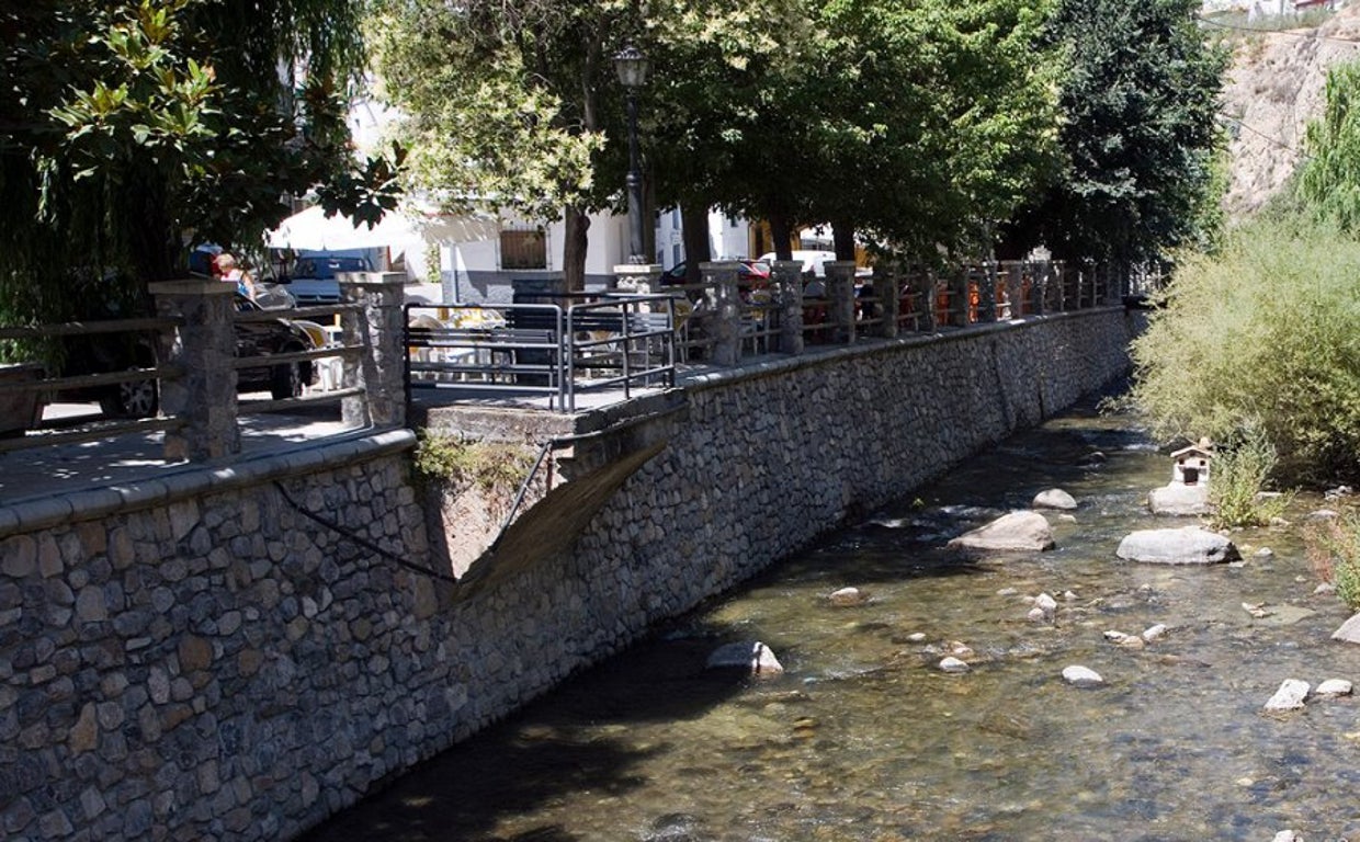 Que ver en pinos genil foto - Explorandofrancia.com