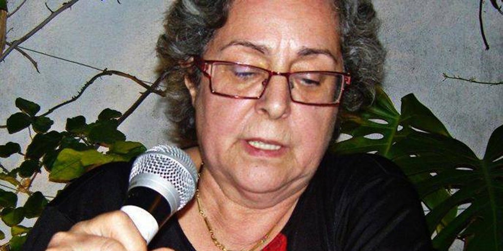 Los ‘Versos clandestinos’ de María Dolores Almeyda llegan a la Sala ...