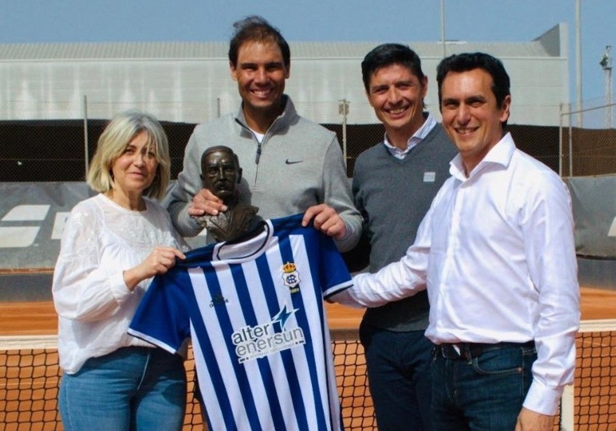 Cuando Rafa Nadal lució la camiseta del Recreativo de Huelva: ¿Cuál fue el motivo?