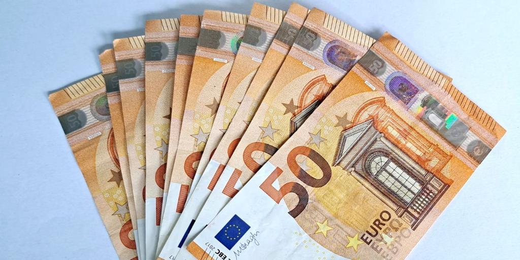 La Seguridad Social concede una ayuda de 700 euros a todas las personas ...