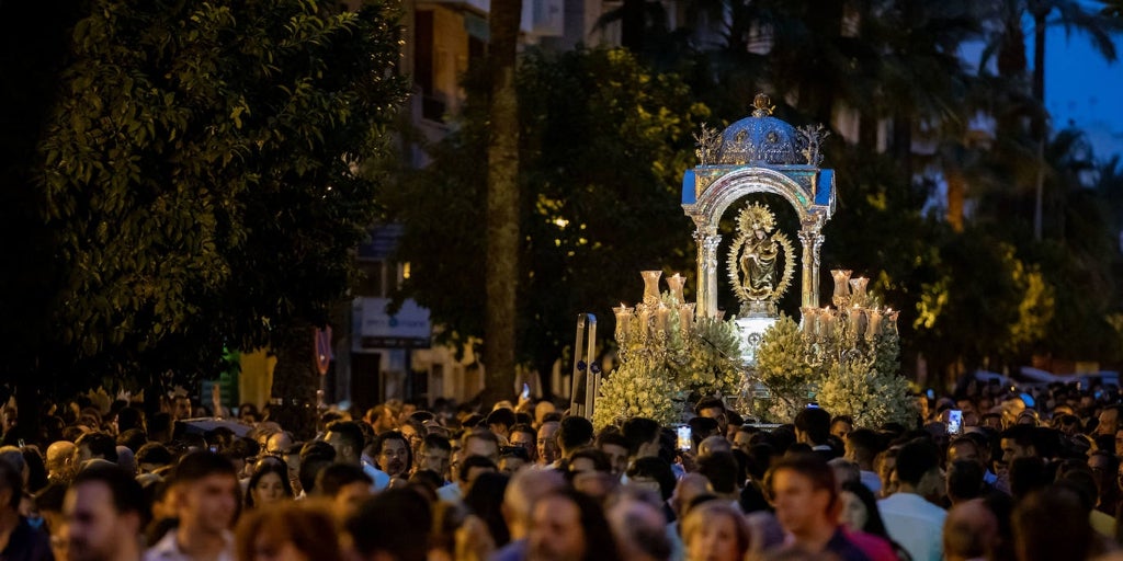 La Virgen de la Cinta regresa a casa