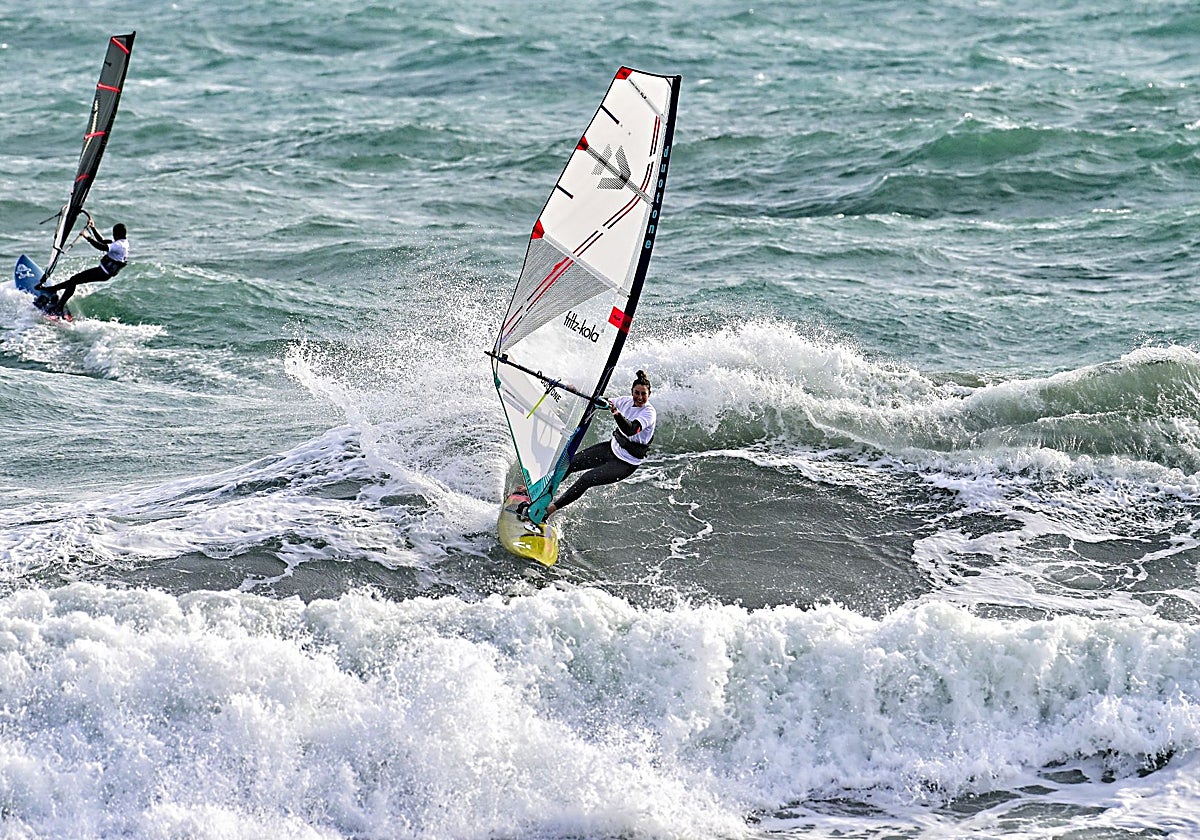 Windsurf: La gaditana María Andrés, en el top mundial del Tour más ...