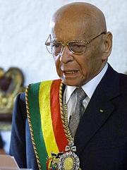 Fallece de cáncer de pulmón el ex presidente de Bolivia Hugo Banzer