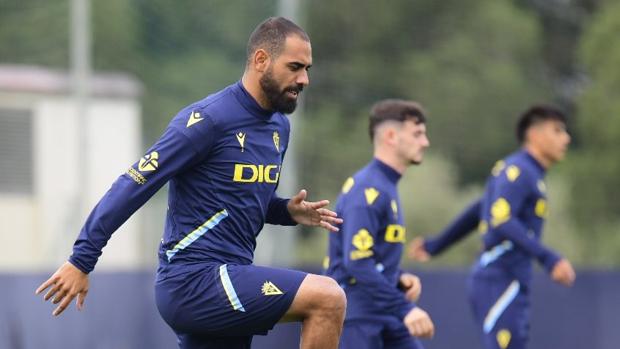 Cádiz CF: Fali demuestra que es un titán