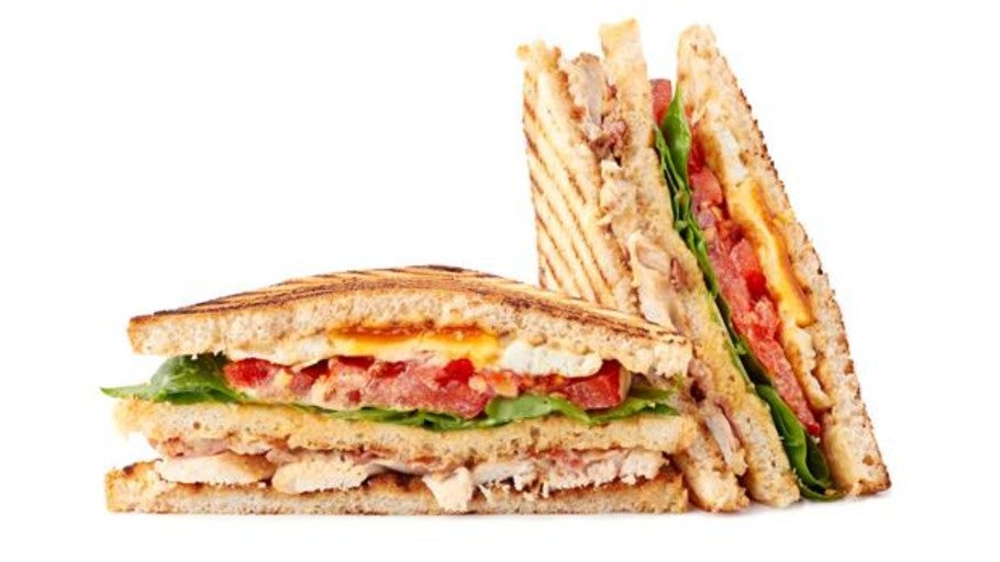 Sándwich club: así es la auténtica receta de este clásico ideal para ...