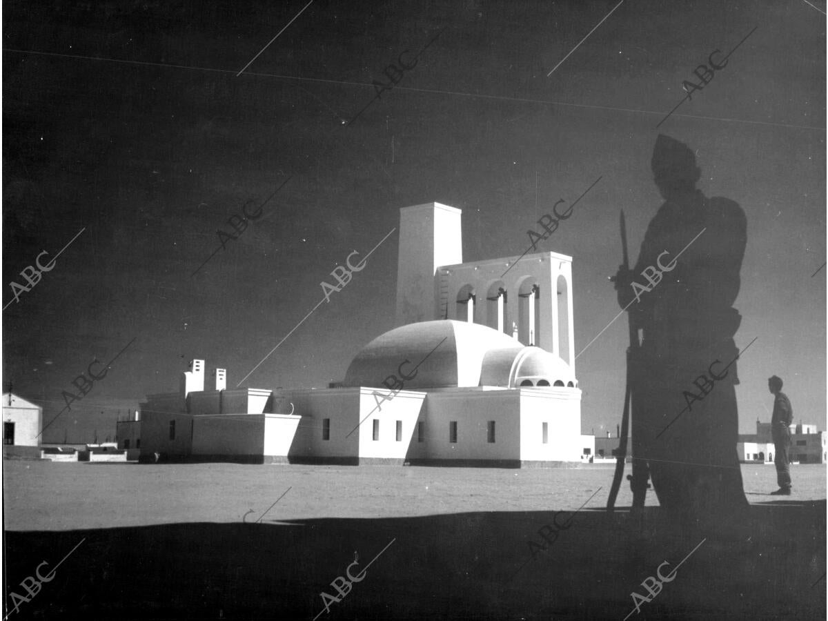 Vista de la iglesia de Villa Cisneros (Sahara) - Archivo ABC