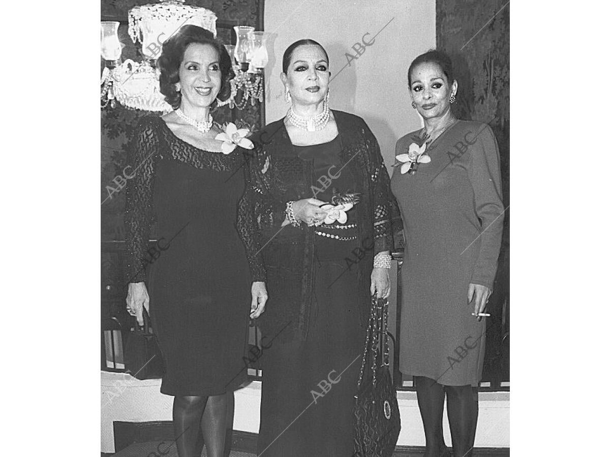 Sara Montiel, la Chunga y Maria rosa - Archivo ABC