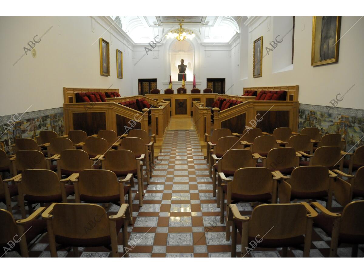 Salón de plenos del ayuntamiento de Toledo - Archivo ABC Salón de plenos del ayuntamiento de Toledo - Archivo ABC