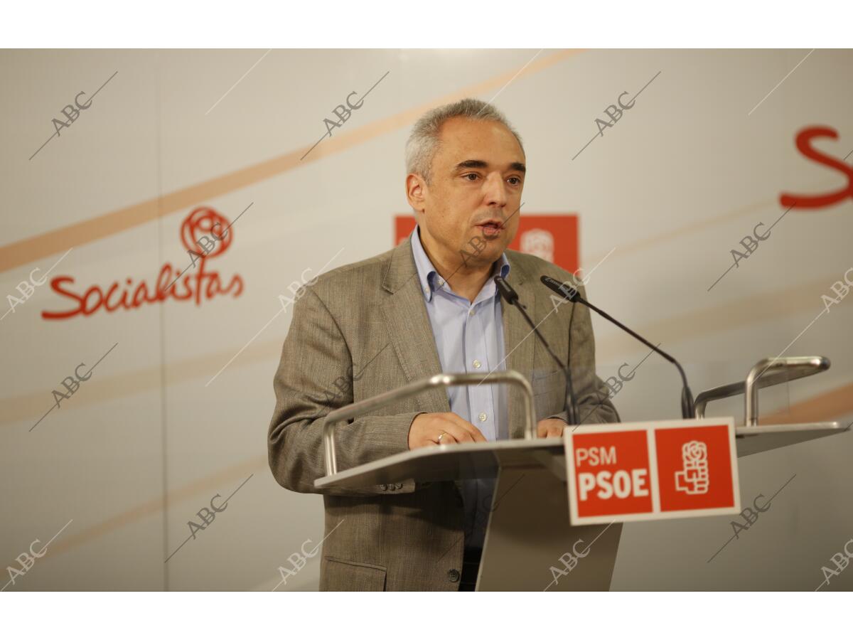 Rueda de prensa de Rafael Simancas - Archivo ABC