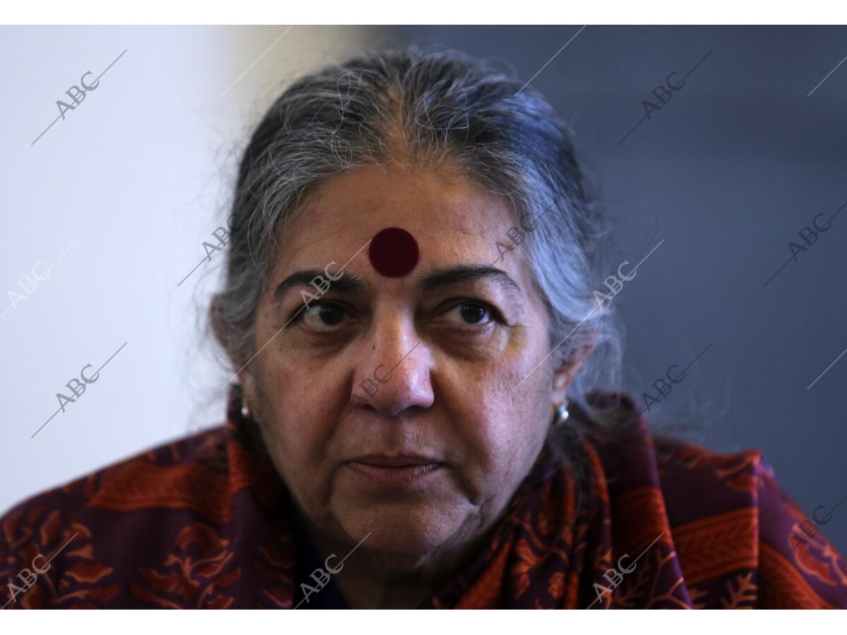 Entrevista con la activista indú Vandana Shiva - Archivo ABC