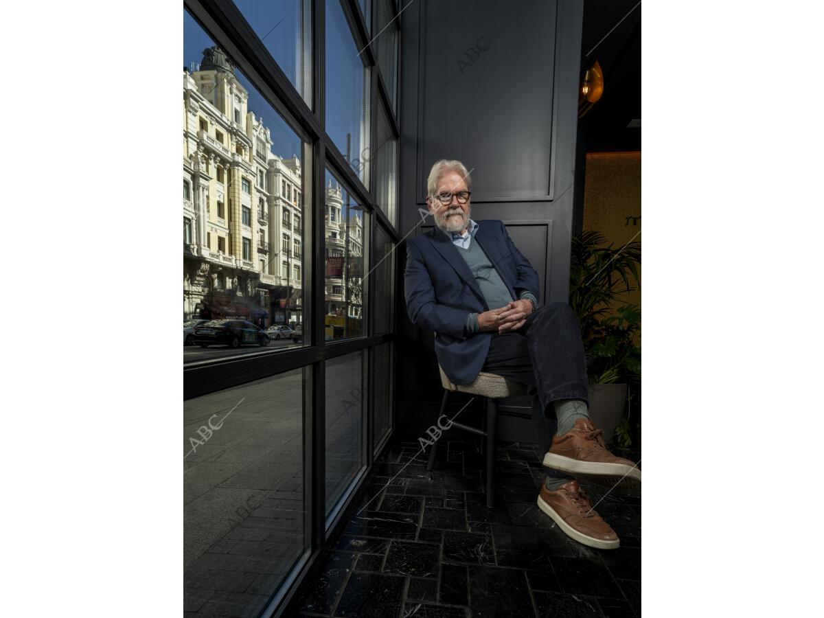 Entrevista al periodista Michael Reid que publica su nuevo libro ...