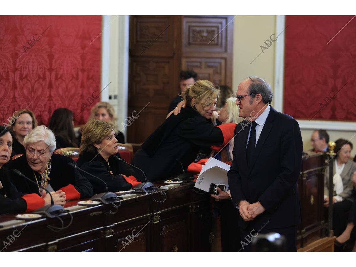 Toma de posesión de Carmen Calvo Poyato como nueva presidenta del ...