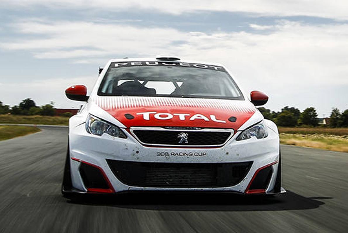 El Peugeot 308 Racing Cup arrasa en la recta más larga de Europa